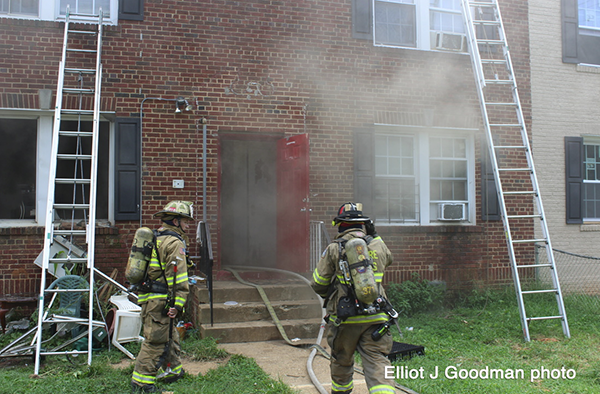 DCFD Truck 13 | FireScenes.Net